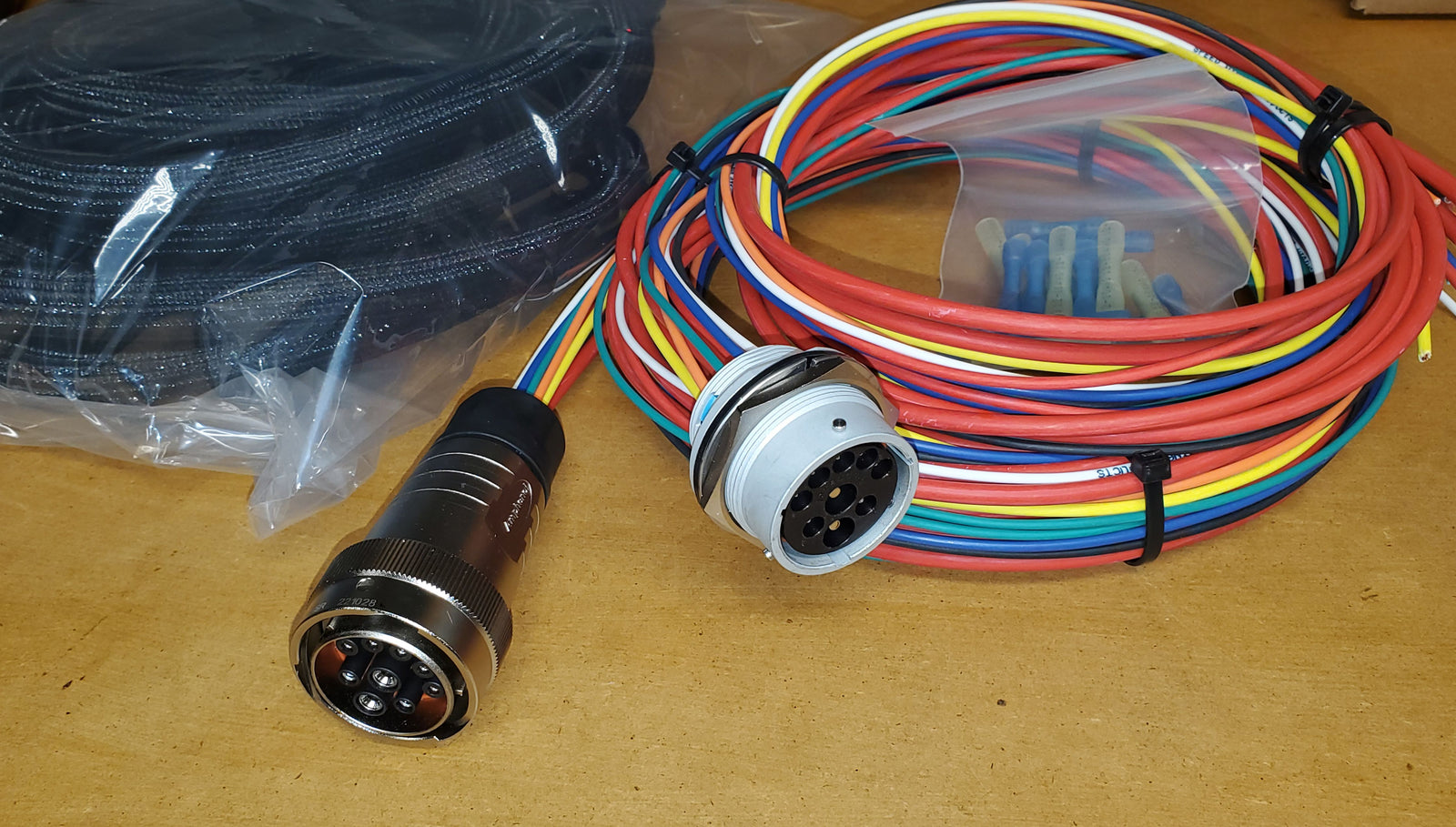 DM0901 - Metal Firewall/Bulkhead Connector Kit, 9 Circuit (4-6 week de