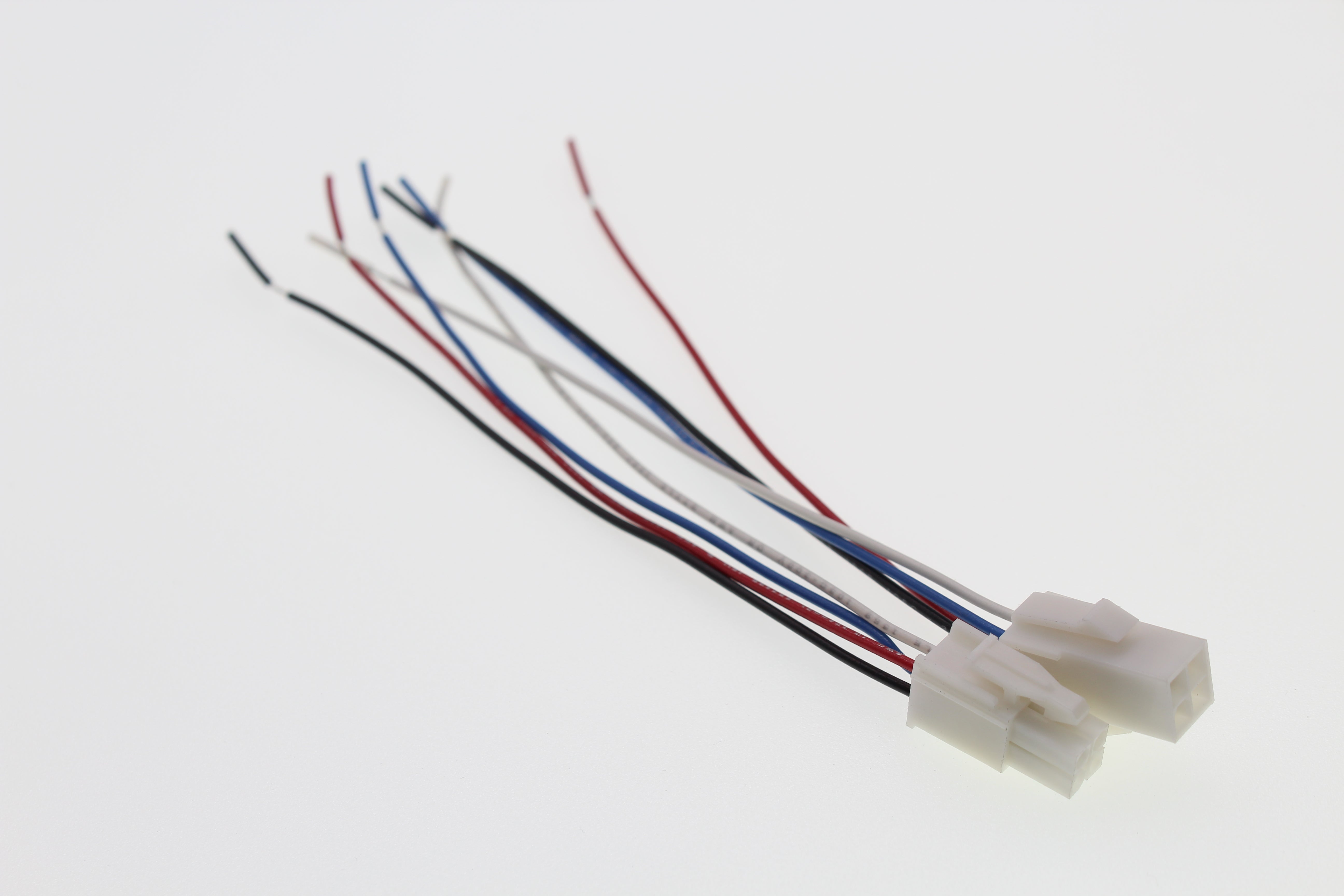 HE-04 - TYCO Mini MATE-N-LOK, 22 AWG UL1569